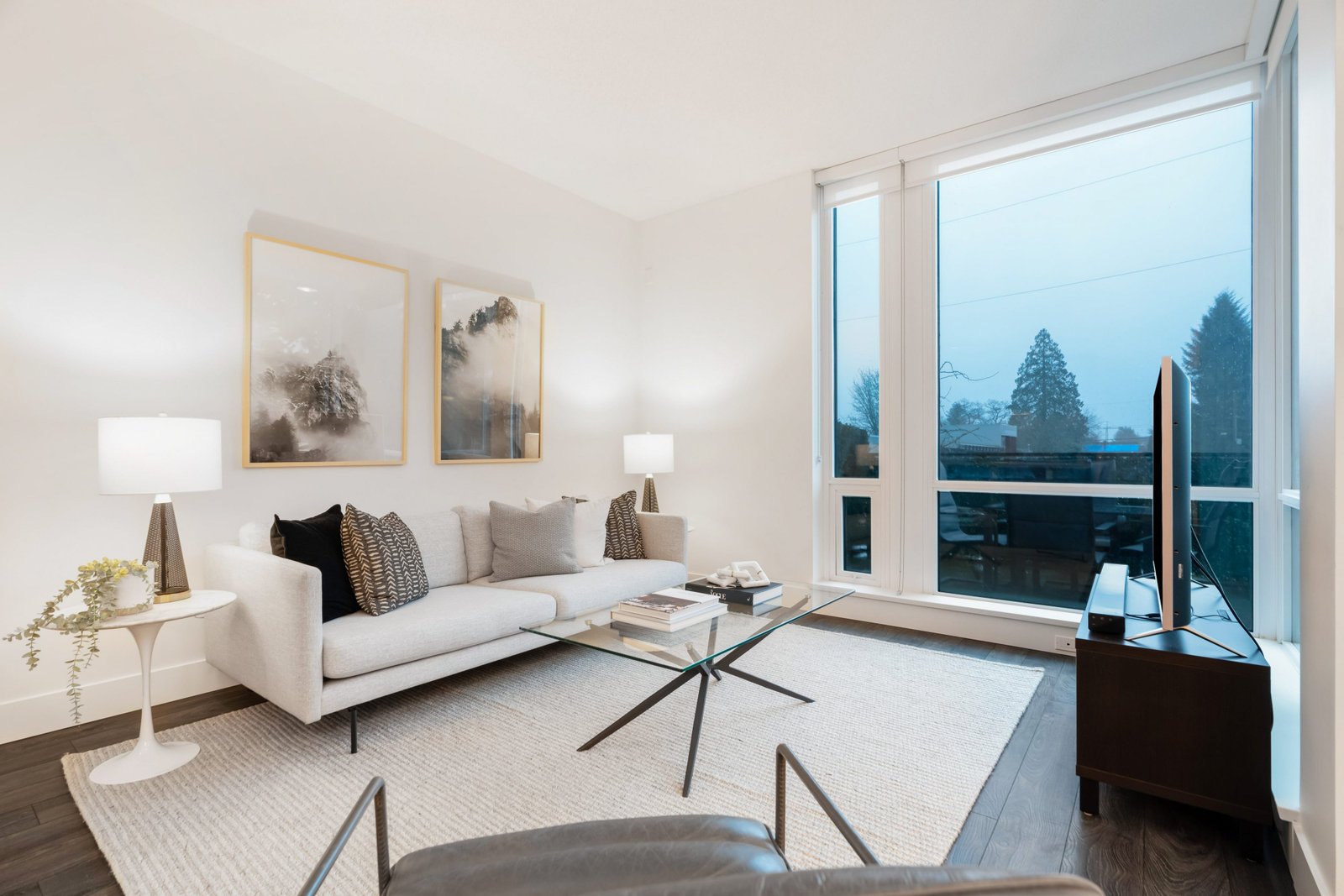 Corner 2-Bed Townhouse In North Vancouver | 105 - 1550 Fern street